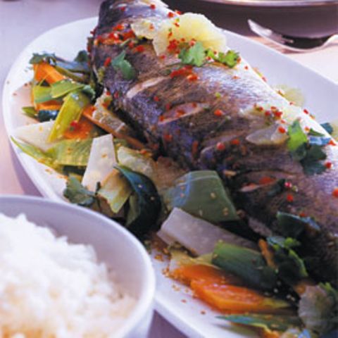 Zander mit scharfer Limettensauce Rezept - [LIVING AT HOME]