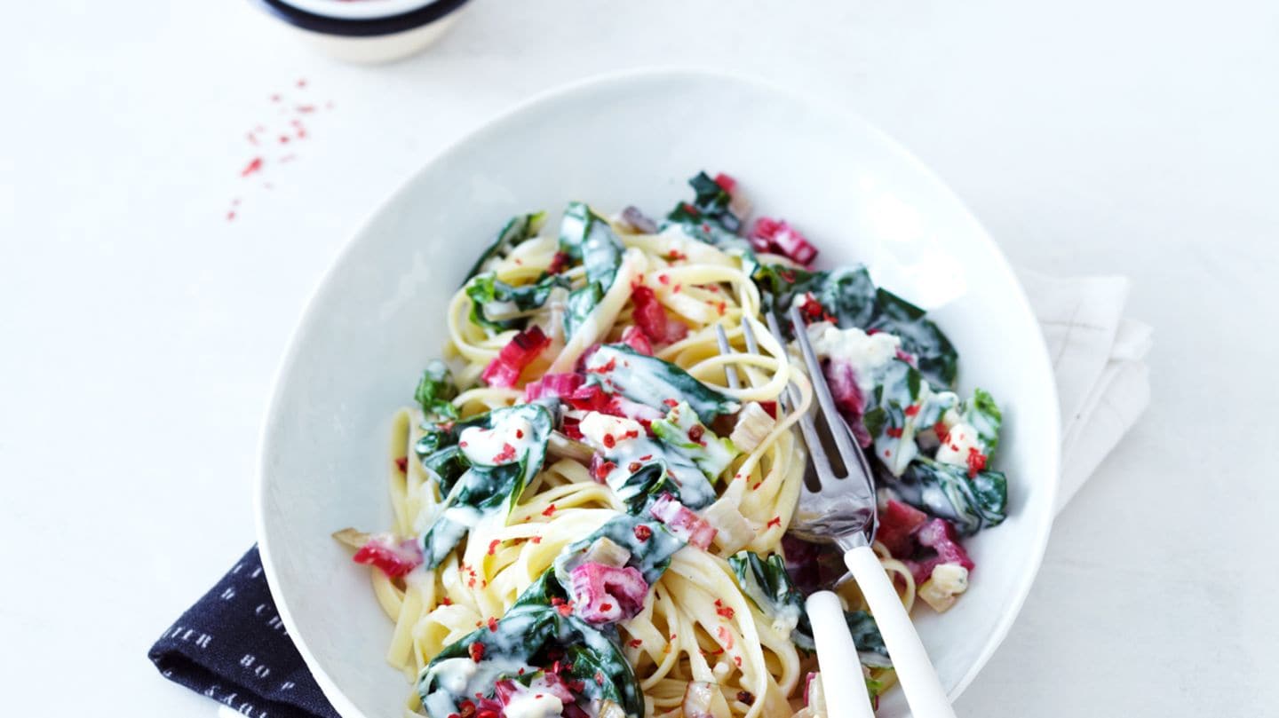 Mangold-Sauce Rezept - [LIVING AT HOME]