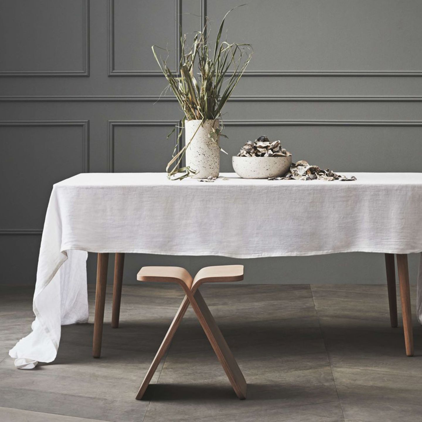 Der Klassiker: Weiße Tischdecke von Bolia - Bild 7 - [LIVING AT HOME]