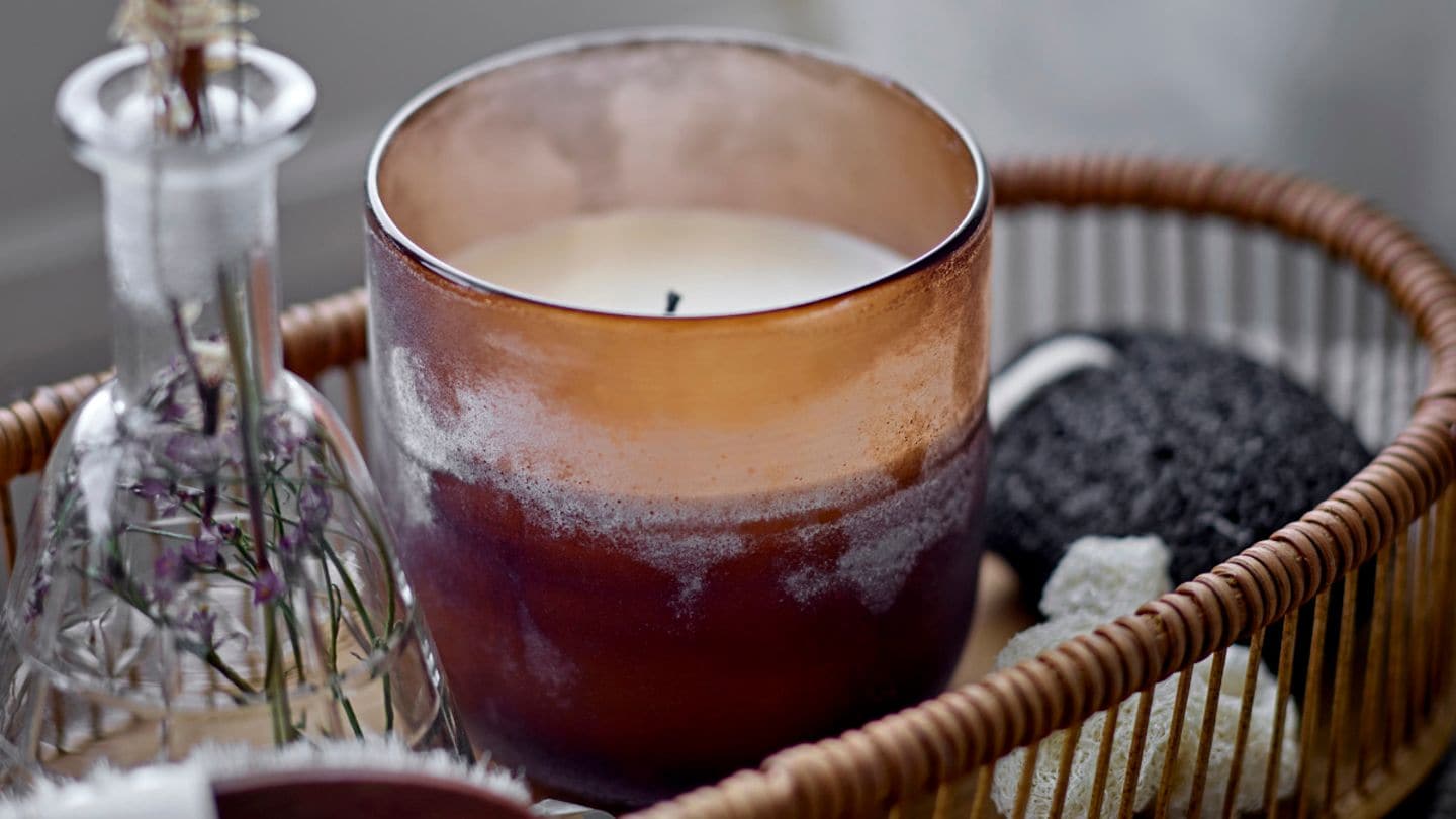 Tabletts dekorieren – stilvoll und schön - [LIVING AT HOME]