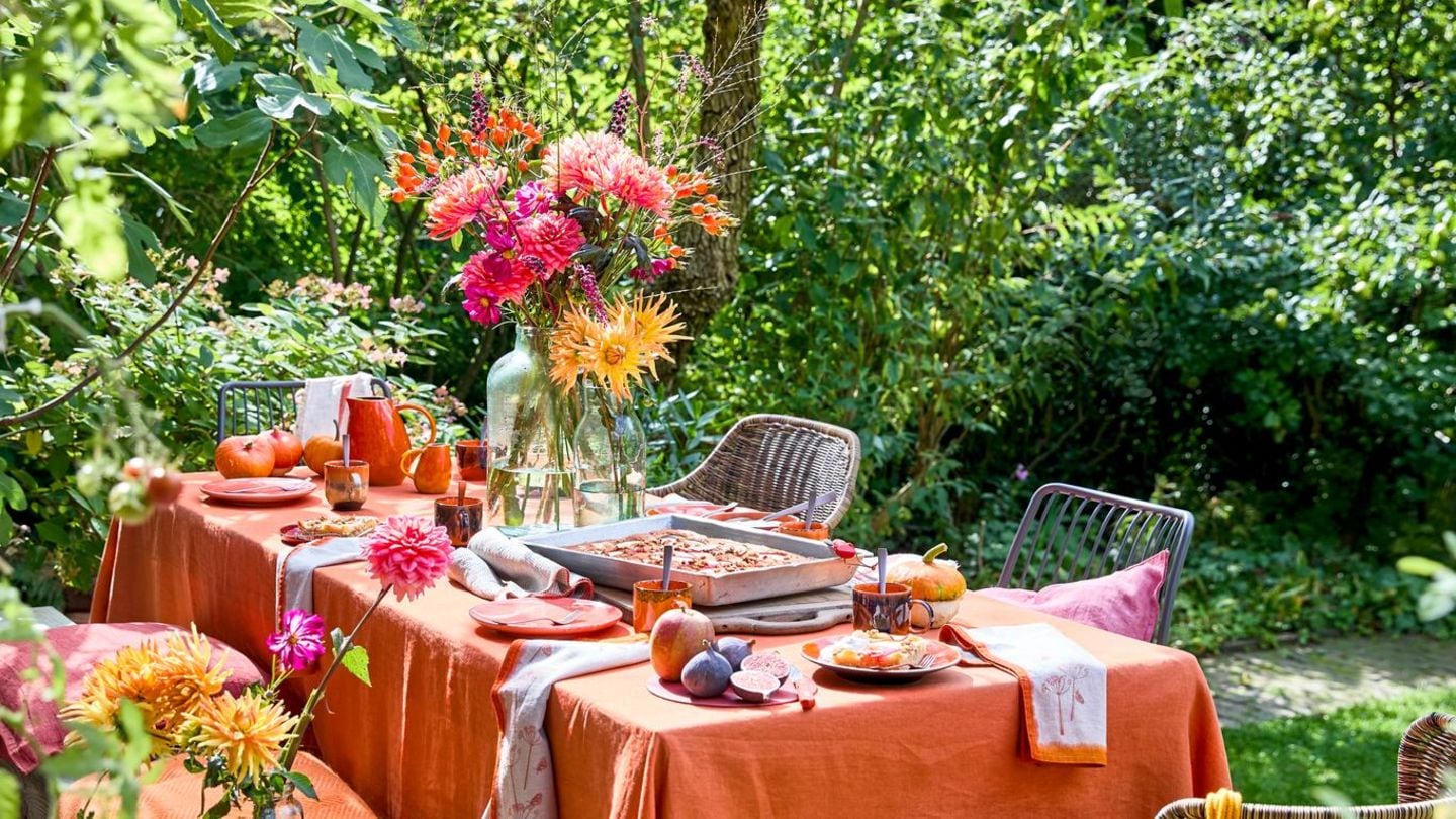 Kleine Kunstwerke in Johannisbeerrot und Heidelbeerblau - [LIVING AT HOME]